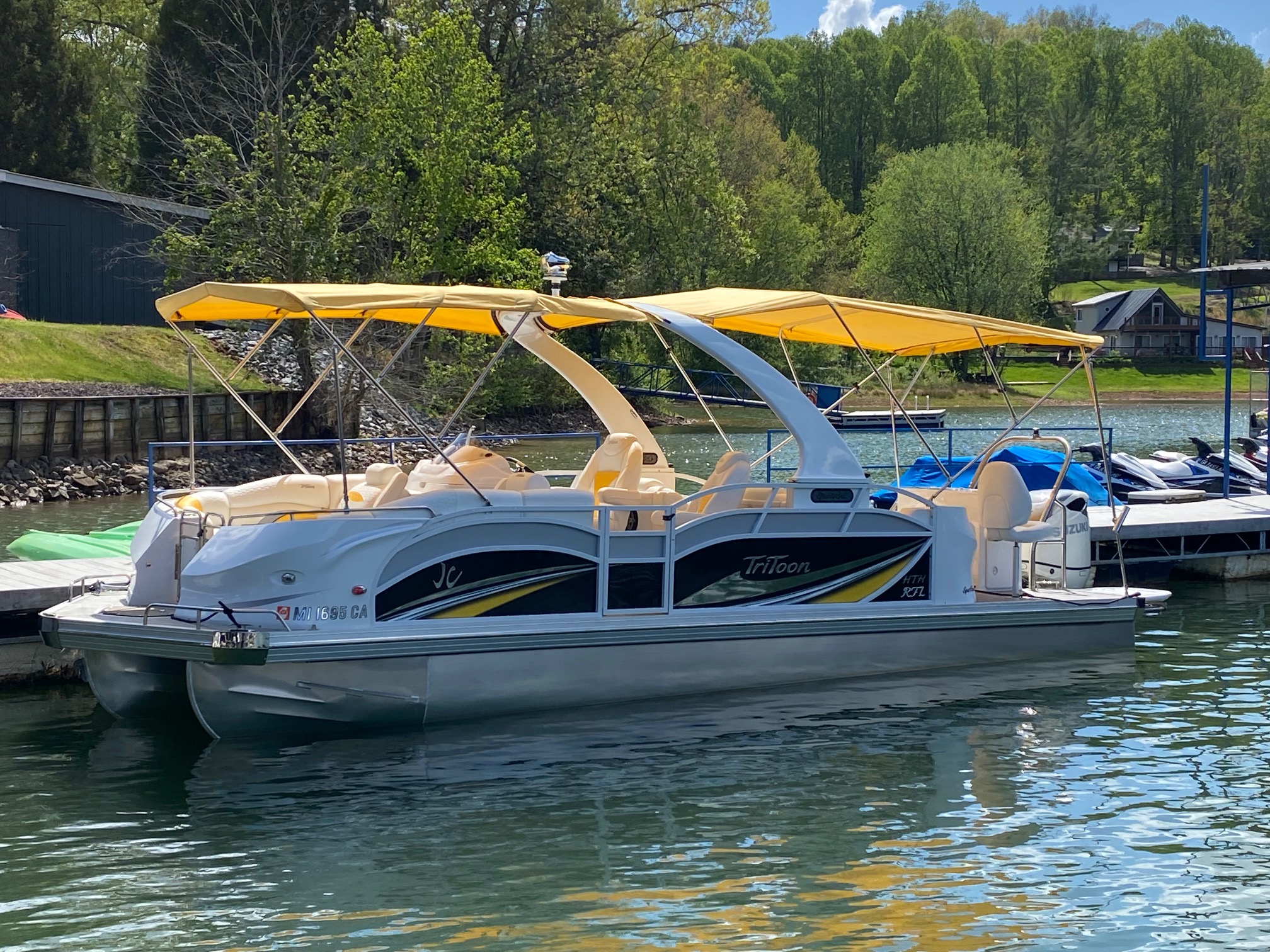 2019 JC TriToon SportToon 26 Suzuki 350 - Boundary Waters Marina